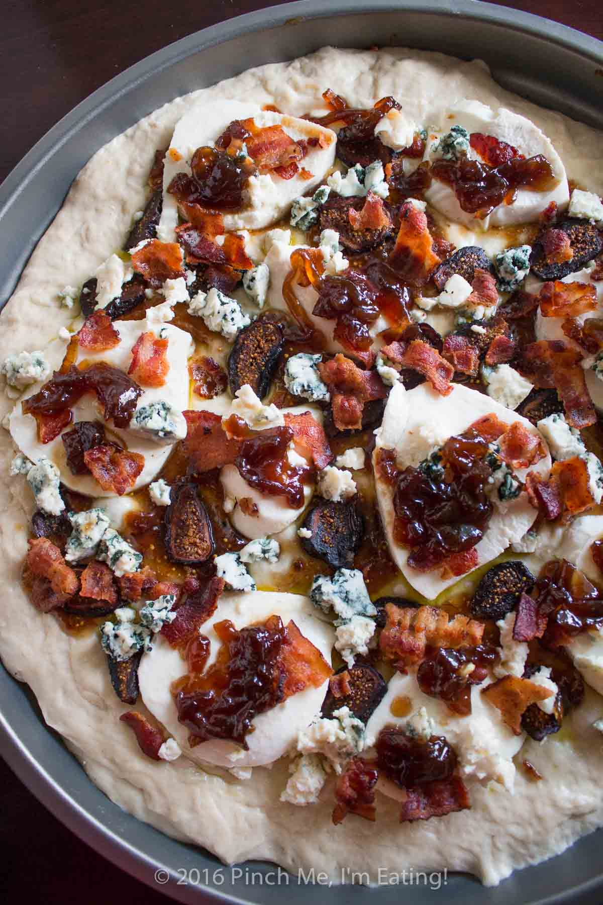 Fig, Bacon, and Blue Cheese Pizza with Balsamic Caramelized Onions ...