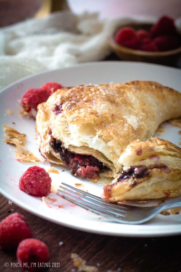 Easy Raspberry Nutella Turnovers with Puff Pastry - Pinch me, I'm eating